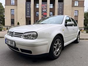White Volkswagen Golf 1999 in Tallinn, with an engine capacity of 1.60 L and mileage of 198 thousand km for 1899 €, photo 17 on AUTOMOTO.COM.LV