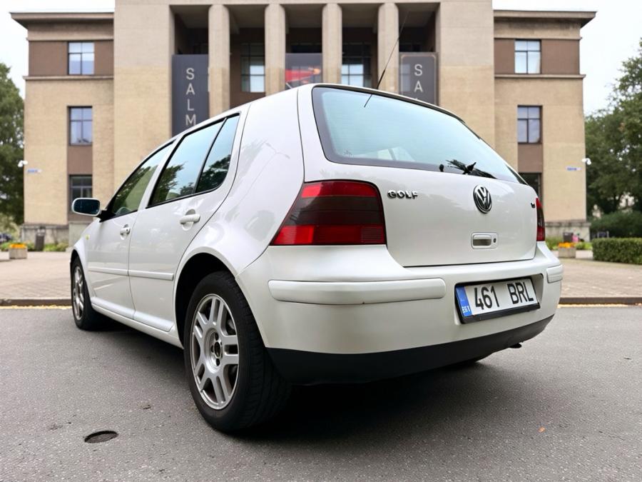 White Volkswagen Golf 1999 in Tallinn, with an engine capacity of 1.60 L and mileage of 198 thousand km for 1899 €, photo 20 on AUTOMOTO.COM.LV