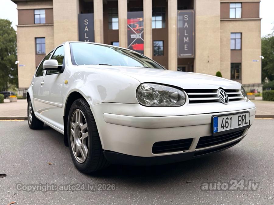 White Volkswagen Golf 1999 in Tallinn, with an engine capacity of 1.60 L and mileage of 200 thousand km for 1899 €, photo 3 on AUTOMOTO.COM.LV