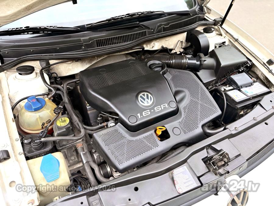 White Volkswagen Golf 1999 in Tallinn, with an engine capacity of 1.60 L and mileage of 200 thousand km for 1899 €, photo 8 on AUTOMOTO.COM.LV
