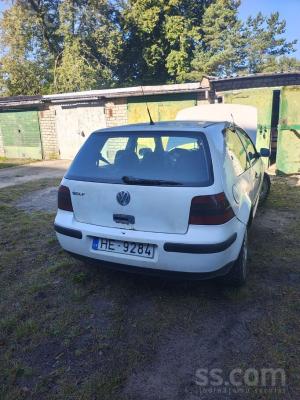 White Volkswagen Golf 1999 in Ventspils, with an engine capacity of 1.90 L and mileage of 403 thousand km for 610 €, photo 3 on AUTOMOTO.COM.LV