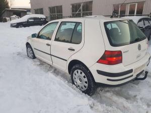 Balts Volkswagen Golf 2002 Utena, ar dzinēja tilpumu 1.90 L un nobraukumu 245 tūkst. km par 1250 €, foto  vietnē AUTOMOTO.COM.LV