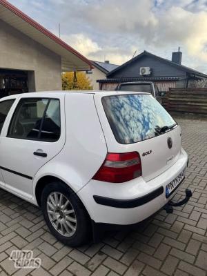 White Volkswagen Golf 2002 in Vilnius, with an engine capacity of 1.90 L and mileage of 283 thousand km for 1950 €, photo 4 on AUTOMOTO.COM.LV
