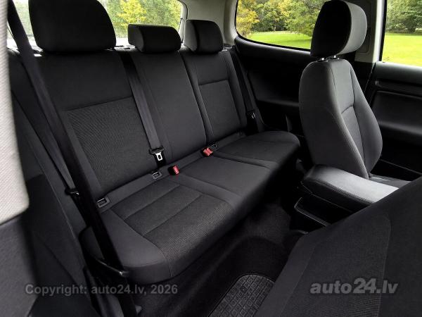 Фольксваген Гольф 2005 в Тарту на AUTOMOTO.COM.LV Белый Фольксваген Гольф 2005 в Тарту, объемом двигателя 1.40 л и пробегом 350 тыс. км за 890 €, фото 7 на AUTOMOTO.COM.LV
