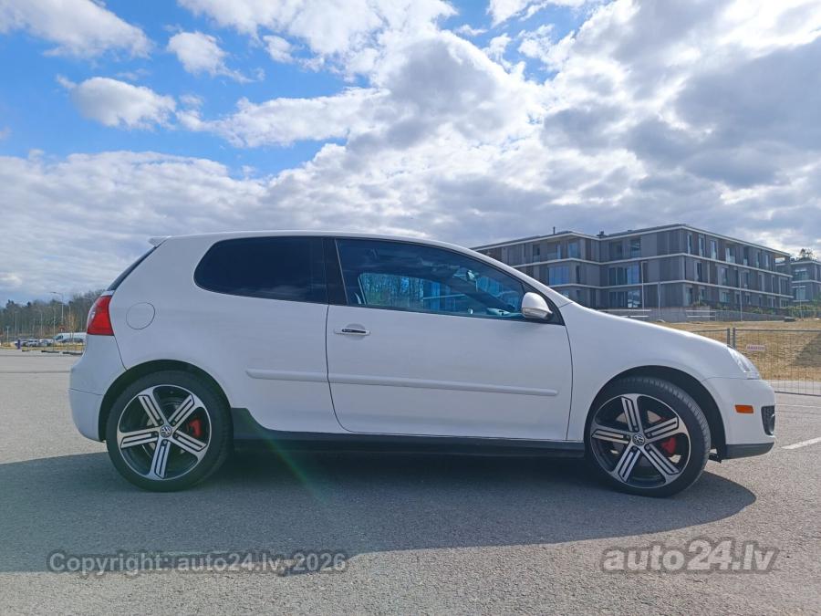 White Volkswagen Golf 2006 in Tallinn, with an engine capacity of 2.00 L and mileage of 154 thousand km for 5000 €, photo 4 on AUTOMOTO.COM.LV