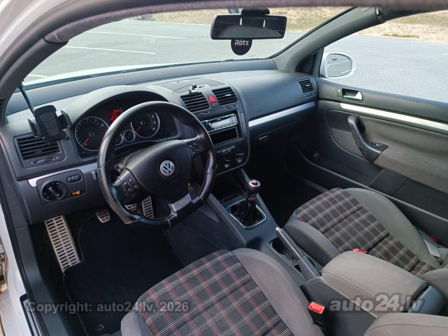 White Volkswagen Golf 2006 in Tallinn, with an engine capacity of 2.00 L and mileage of 154 thousand km for 5000 €, photo 7 on AUTOMOTO.COM.LV