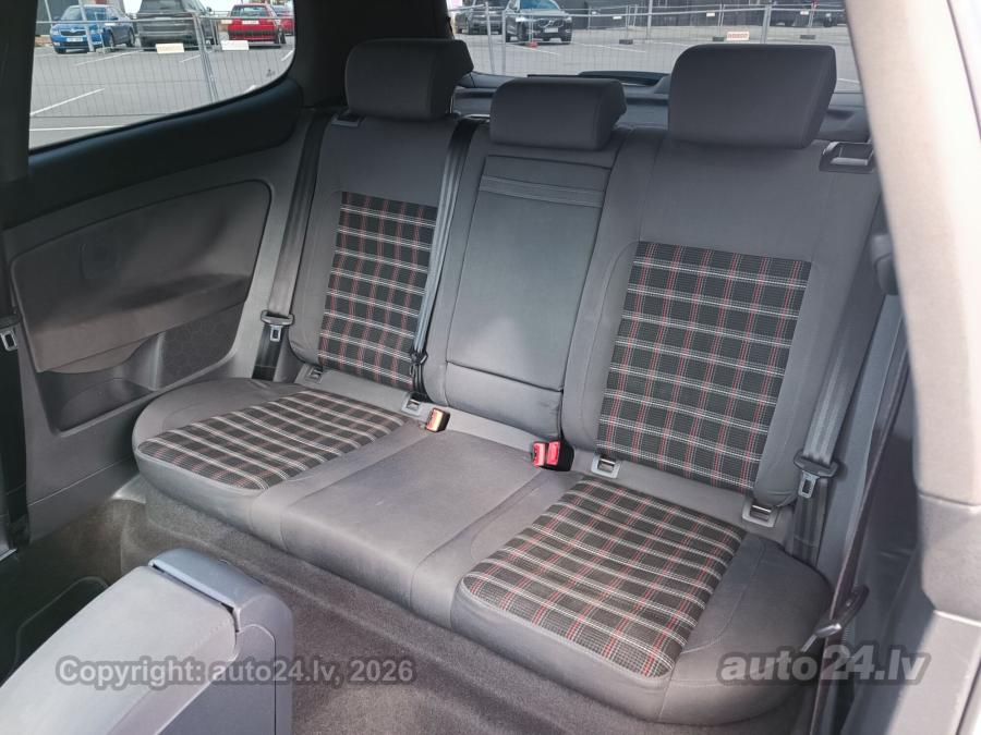 White Volkswagen Golf 2006 in Tallinn, with an engine capacity of 2.00 L and mileage of 154 thousand km for 5000 €, photo 8 on AUTOMOTO.COM.LV