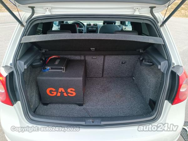 White Volkswagen Golf 2006 in Tallinn, with an engine capacity of 2.00 L and mileage of 154 thousand km for 5000 €, photo 9 on AUTOMOTO.COM.LV