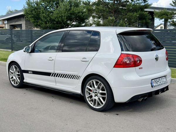 White Volkswagen Golf 2006 in Vilnius, with an engine capacity of 2.00 L and mileage of 280 thousand km for 3950 €, photo 3 on AUTOMOTO.COM.LV