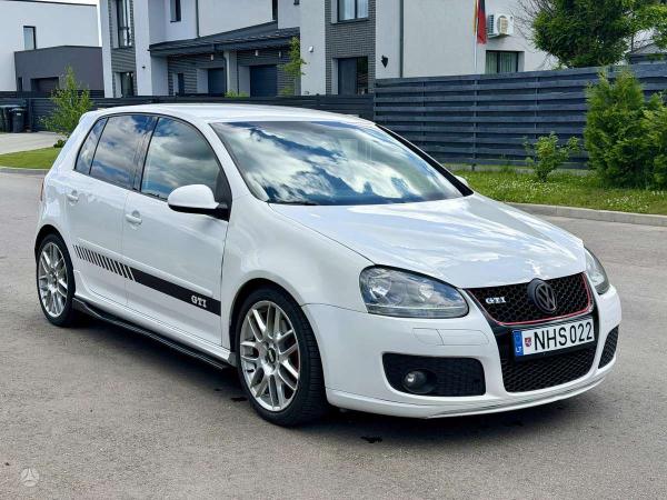 White Volkswagen Golf 2006 in Vilnius, with an engine capacity of 2.00 L and mileage of 280 thousand km for 3950 €, photo 7 on AUTOMOTO.COM.LV