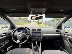 White Volkswagen Golf 2006 in Vilnius, with an engine capacity of 2.00 L and mileage of 280 thousand km for 3950 €, photo 11 on AUTOMOTO.COM.LV