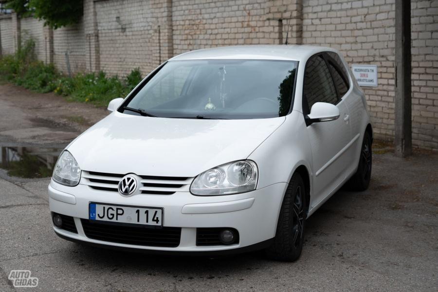 White Volkswagen Golf 2007 in Kaunas, with an engine capacity of 1.90 L and mileage of 406 thousand km for 1999 €, photo 1 on AUTOMOTO.COM.LV