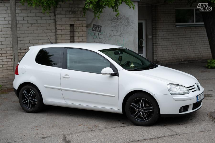 White Volkswagen Golf 2007 in Kaunas, with an engine capacity of 1.90 L and mileage of 406 thousand km for 1999 €, photo 3 on AUTOMOTO.COM.LV