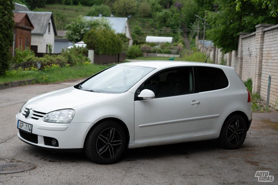 White Volkswagen Golf 2007 in Kaunas, with an engine capacity of 1.90 L and mileage of 406 thousand km for 1999 €, photo 6 on AUTOMOTO.COM.LV
