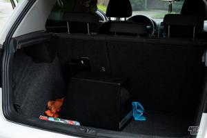 White Volkswagen Golf 2007 in Kaunas, with an engine capacity of 1.90 L and mileage of 406 thousand km for 1999 €, photo 10 on AUTOMOTO.COM.LV