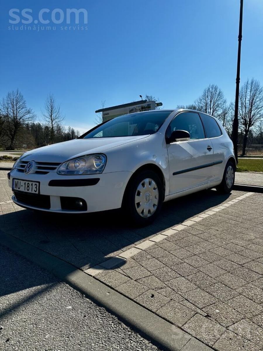 Balts Volkswagen Golf 2007 Jūrmala, ar dzinēja tilpumu 1.90 L un nobraukumu 255 tūkst. km par 1600 €, foto 1 vietnē AUTOMOTO.COM.LV