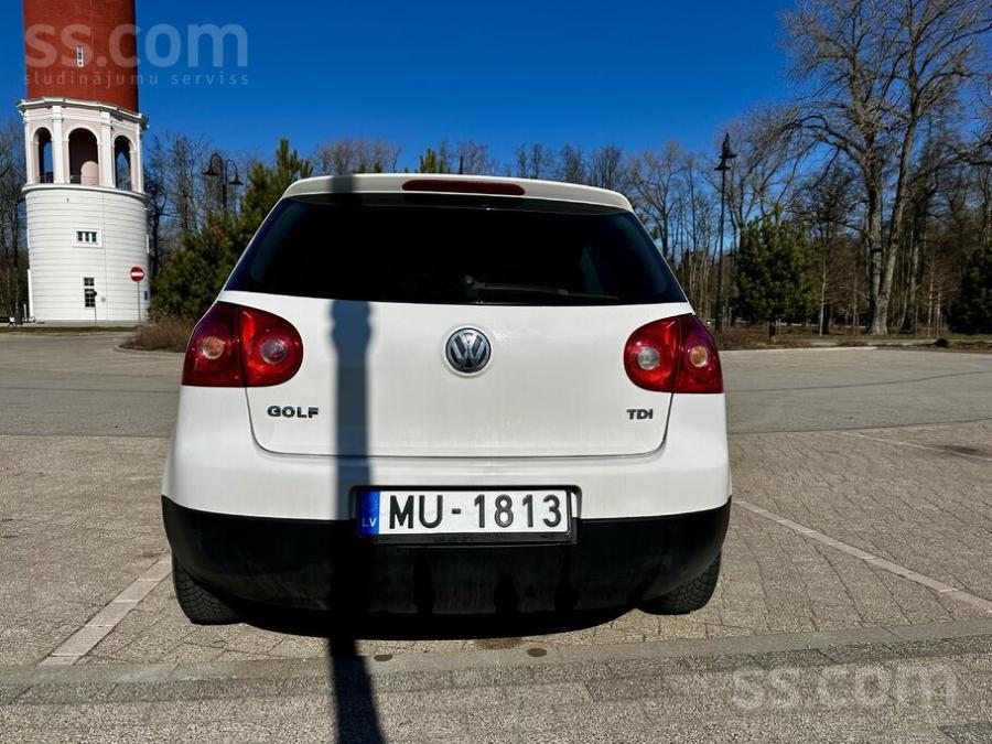 Balts Volkswagen Golf 2007 Jūrmala, ar dzinēja tilpumu 1.90 L un nobraukumu 255 tūkst. km par 1600 €, foto 5 vietnē AUTOMOTO.COM.LV
