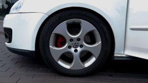 White Volkswagen Golf 2007 in Kaunas, with an engine capacity of 1.98 L and mileage of 233 thousand km for 2900 €, photo 10 on AUTOMOTO.COM.LV