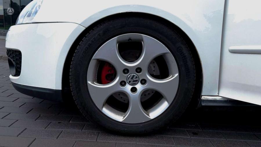 White Volkswagen Golf 2007 in Kaunas, with an engine capacity of 1.98 L and mileage of 233 thousand km for 2900 €, photo 10 on AUTOMOTO.COM.LV