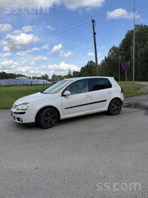 Balts Volkswagen Golf 2007 Preiļi, ar dzinēja tilpumu 1.90 L un nobraukumu 312 tūkst. km par 500 €, foto 3 vietnē AUTOMOTO.COM.LV