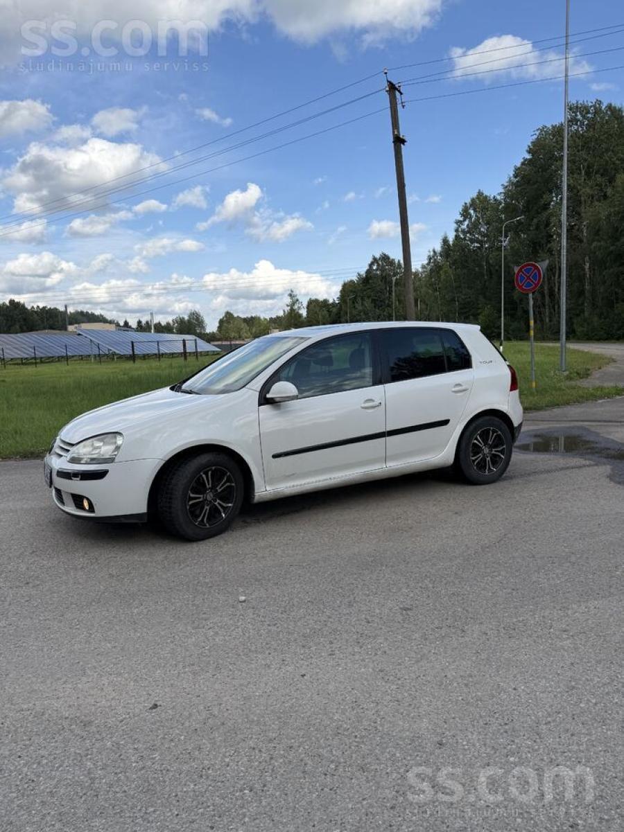 Balts Volkswagen Golf 2007 Preiļi, ar dzinēja tilpumu 1.90 L un nobraukumu 312 tūkst. km par 500 €, foto 3 vietnē AUTOMOTO.COM.LV
