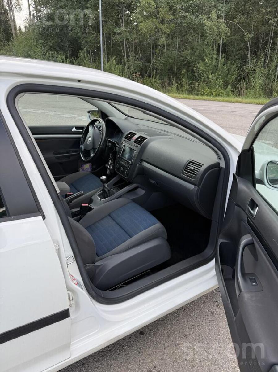 Balts Volkswagen Golf 2007 Preiļi, ar dzinēja tilpumu 1.90 L un nobraukumu 312 tūkst. km par 500 €, foto 4 vietnē AUTOMOTO.COM.LV