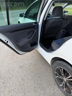 Balts Volkswagen Golf 2007 Preiļi, ar dzinēja tilpumu 1.90 L un nobraukumu 312 tūkst. km par 500 €, foto 6 vietnē AUTOMOTO.COM.LV