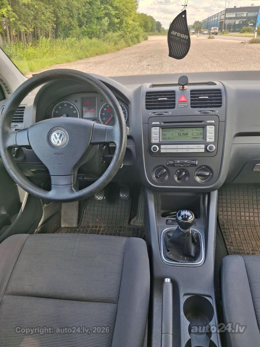 Balts Volkswagen Golf 2007 Tallina, ar dzinēja tilpumu 1.40 L un nobraukumu 0 tūkst. km par 1700 €, foto 7 vietnē AUTOMOTO.COM.LV