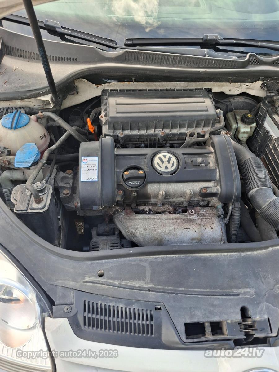 Balts Volkswagen Golf 2007 Tallina, ar dzinēja tilpumu 1.40 L un nobraukumu 0 tūkst. km par 1700 €, foto 8 vietnē AUTOMOTO.COM.LV