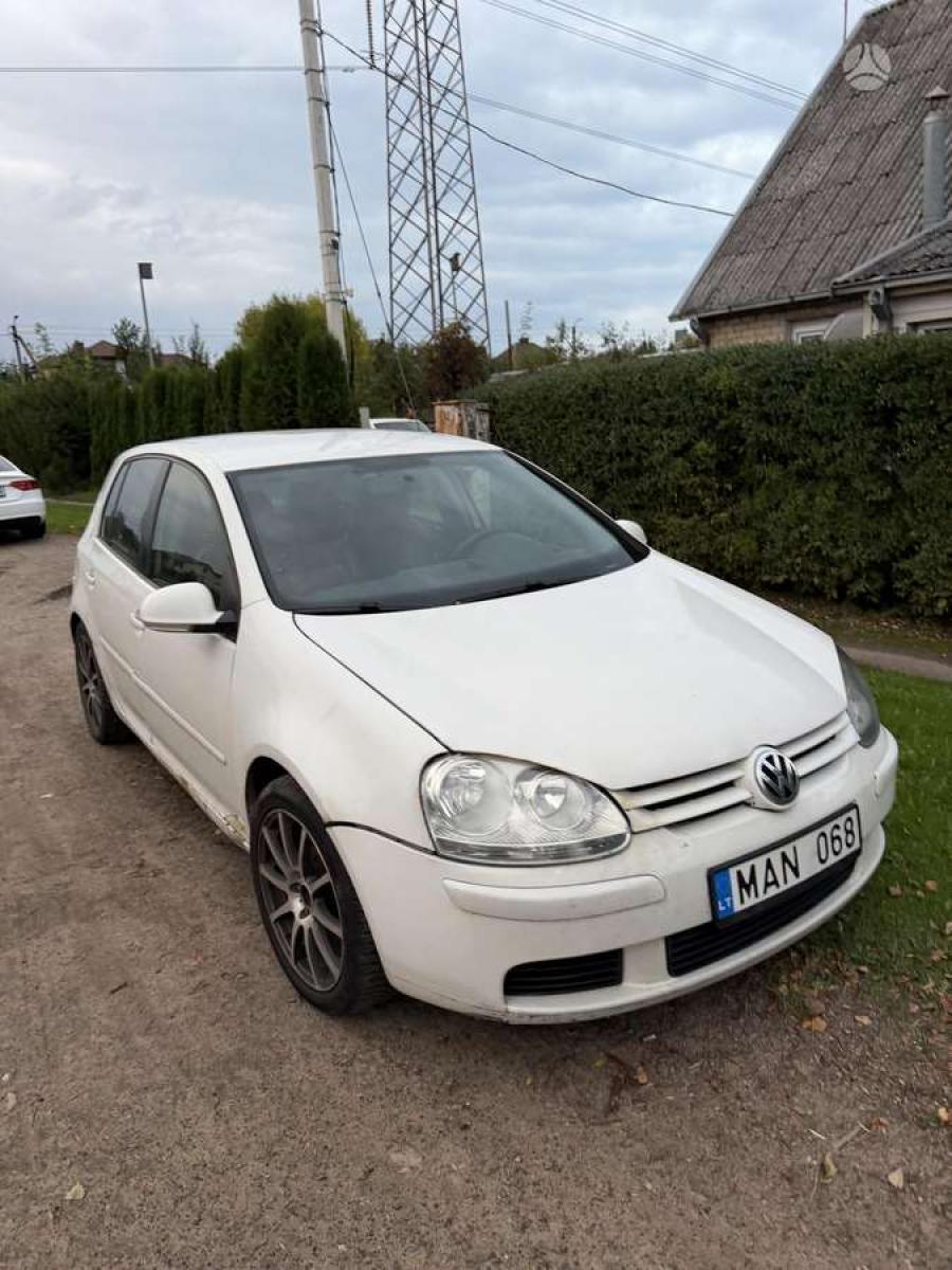 White Volkswagen Golf 2007 in Kaunas, with an engine capacity of 1.90 L and mileage of 285 thousand km for 1200 €, photo 4 on AUTOMOTO.COM.LV