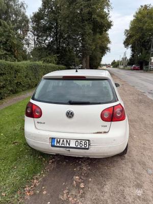 White Volkswagen Golf 2007 in Kaunas, with an engine capacity of 1.90 L and mileage of 285 thousand km for 1200 €, photo 6 on AUTOMOTO.COM.LV