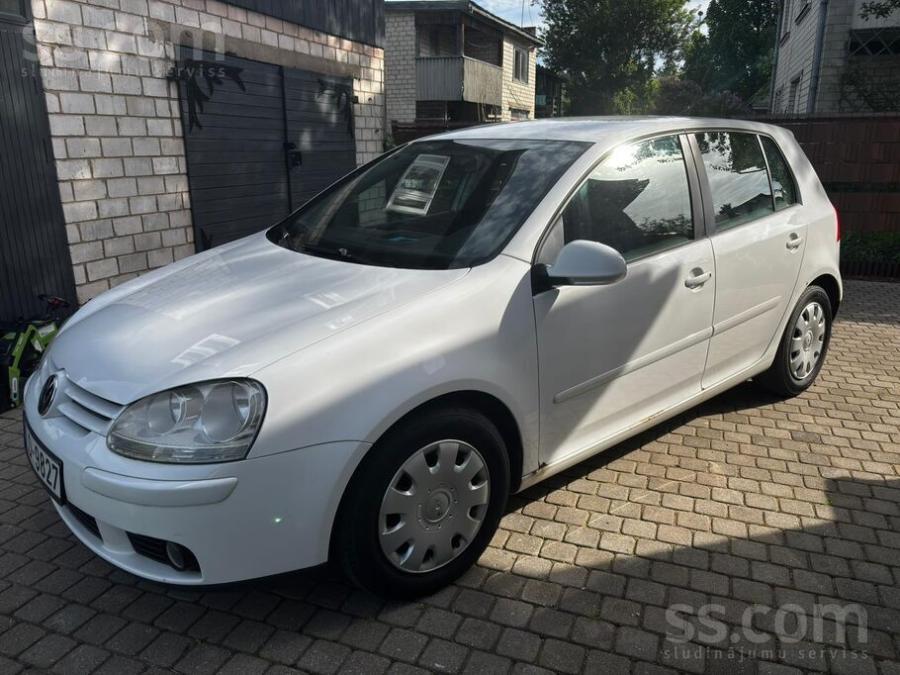 Balts Volkswagen Golf 2008 Valmiera, ar dzinēja tilpumu 1.90 L un nobraukumu 284 tūkst. km par 1200 €, foto 1 vietnē AUTOMOTO.COM.LV