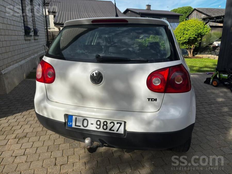 Balts Volkswagen Golf 2008 Valmiera, ar dzinēja tilpumu 1.90 L un nobraukumu 284 tūkst. km par 1200 €, foto 4 vietnē AUTOMOTO.COM.LV