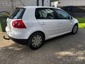 Balts Volkswagen Golf 2008 Valmiera, ar dzinēja tilpumu 1.90 L un nobraukumu 284 tūkst. km par 1200 €, foto 5 vietnē AUTOMOTO.COM.LV