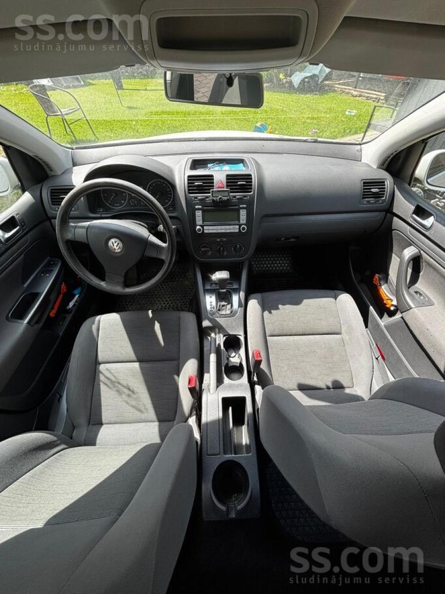 Balts Volkswagen Golf 2008 Valmiera, ar dzinēja tilpumu 1.90 L un nobraukumu 284 tūkst. km par 1200 €, foto 9 vietnē AUTOMOTO.COM.LV