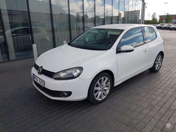Balts Volkswagen Golf 2008 Šauļi, ar dzinēja tilpumu 1.39 L un nobraukumu 193 tūkst. km par 3600 €, foto 1 vietnē AUTOMOTO.COM.LV