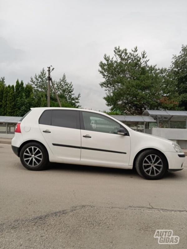 White Volkswagen Golf 2008 in Marijampole, with an engine capacity of 1.90 L and mileage of 235 thousand km for 1999 €, photo 4 on AUTOMOTO.COM.LV