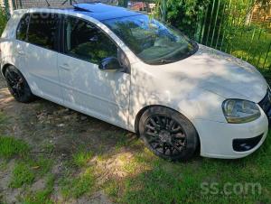 White Volkswagen Golf 2008 in Riga, with an engine capacity of 2.00 L and mileage of 278 thousand km for 1800 €, photo 3 on AUTOMOTO.COM.LV