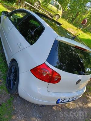 White Volkswagen Golf 2008 in Riga, with an engine capacity of 2.00 L and mileage of 278 thousand km for 1800 €, photo 4 on AUTOMOTO.COM.LV