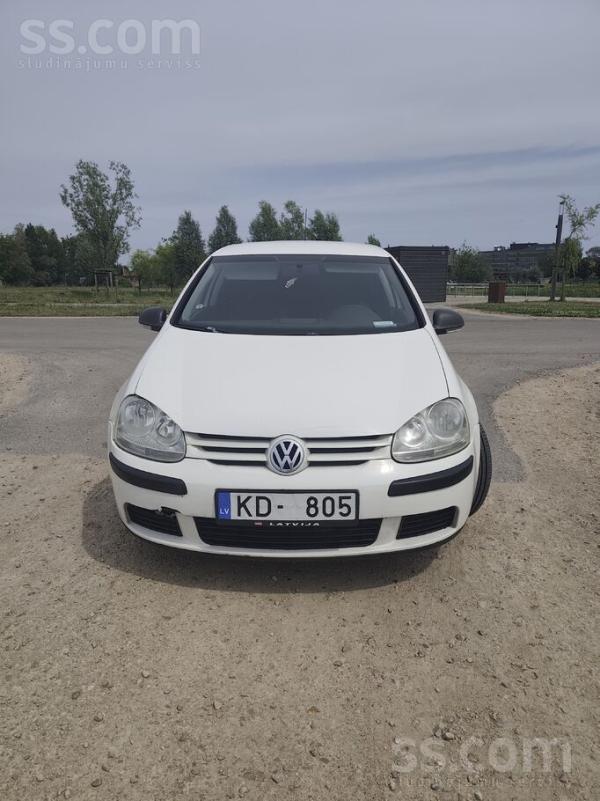 Balts Volkswagen Golf 2008 Rīga, ar dzinēja tilpumu 1.40 L un nobraukumu 253 tūkst. km par 1400 €, foto 3 vietnē AUTOMOTO.COM.LV