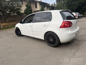 Balts Volkswagen Golf 2008 Rīga, ar dzinēja tilpumu 2.00 L un nobraukumu 280 tūkst. km par 2799 €, foto 8 vietnē AUTOMOTO.COM.LV
