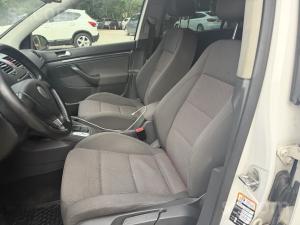 Balts Volkswagen Golf 2008 Rīga, ar dzinēja tilpumu 2.00 L un nobraukumu 280 tūkst. km par 2799 €, foto 12 vietnē AUTOMOTO.COM.LV