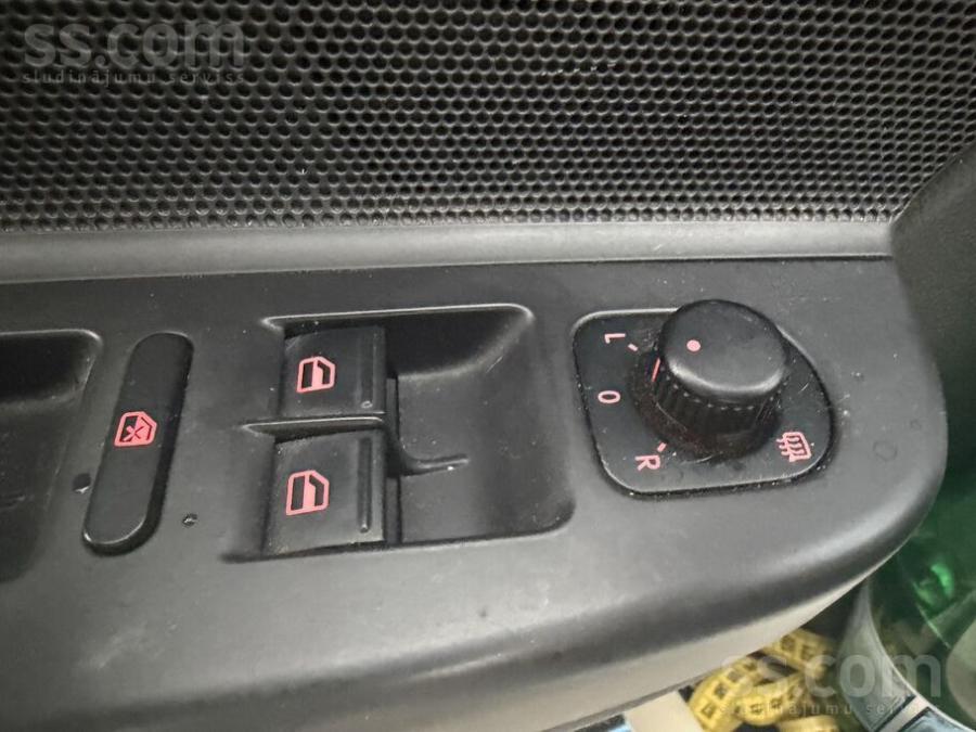 Balts Volkswagen Golf 2008 Rīga, ar dzinēja tilpumu 2.00 L un nobraukumu 280 tūkst. km par 2799 €, foto 16 vietnē AUTOMOTO.COM.LV
