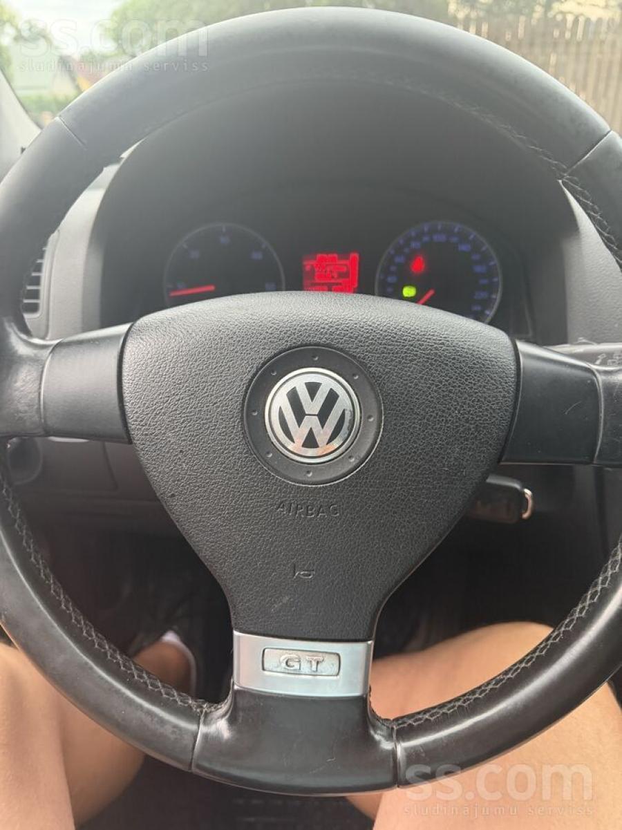 Balts Volkswagen Golf 2008 Rīga, ar dzinēja tilpumu 2.00 L un nobraukumu 280 tūkst. km par 2799 €, foto 17 vietnē AUTOMOTO.COM.LV
