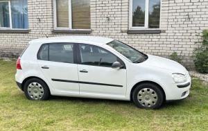 White Volkswagen Golf 2008 in Tukums, with an engine capacity of 1.40 L and mileage of 225 thousand km for 1590 €, photo 9 on AUTOMOTO.COM.LV