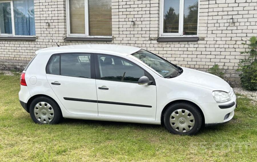 White Volkswagen Golf 2008 in Tukums, with an engine capacity of 1.40 L and mileage of 225 thousand km for 1590 €, photo 9 on AUTOMOTO.COM.LV