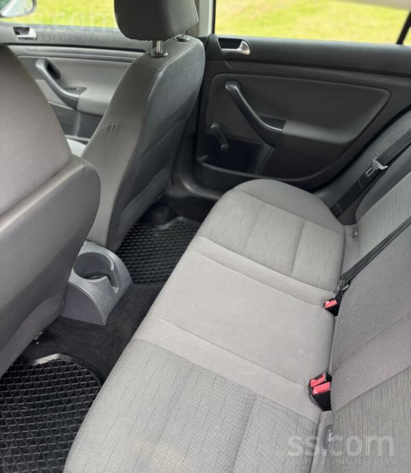 Balts Volkswagen Golf 2008 Tukums, ar dzinēja tilpumu 1.40 L un nobraukumu 225 tūkst. km par 1590 €, foto 9 vietnē AUTOMOTO.COM.LV