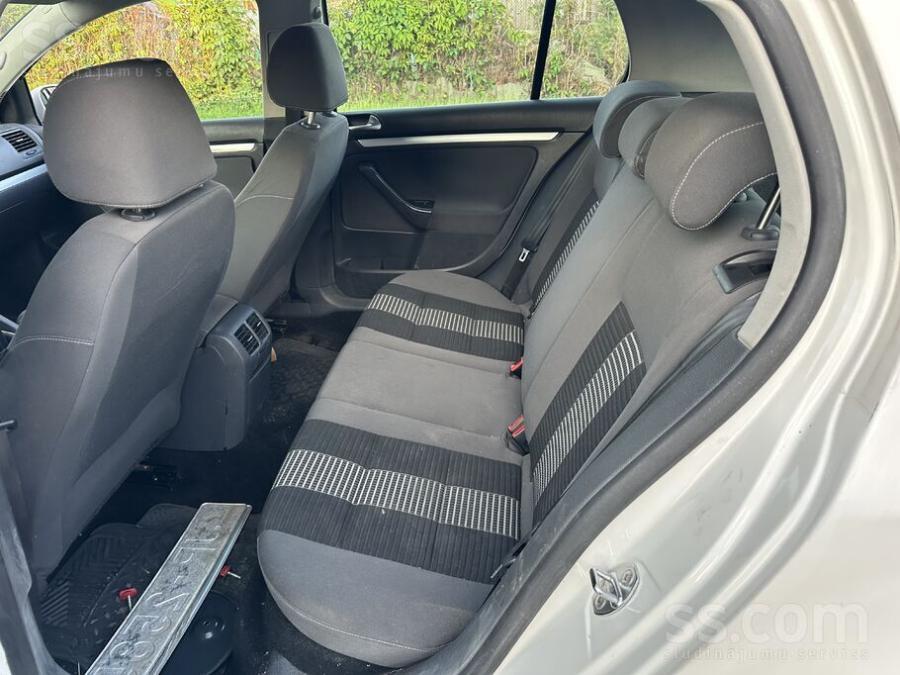 Balts Volkswagen Golf 2008 Daugavpils, ar dzinēja tilpumu 1.80 L un nobraukumu 412 tūkst. km par 750 €, foto 8 vietnē AUTOMOTO.COM.LV