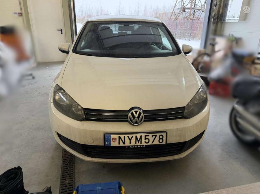 Balts Volkswagen Golf 2009 Kauņa, ar dzinēja tilpumu 1.97 L un nobraukumu 296 tūkst. km par 3200 €, foto 2 vietnē AUTOMOTO.COM.LV