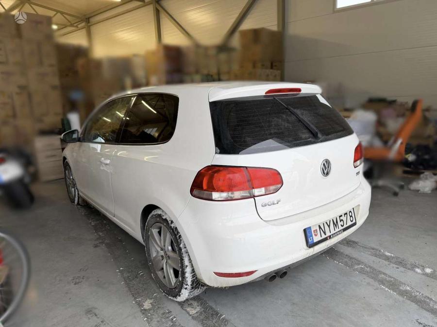 Balts Volkswagen Golf 2009 Kauņa, ar dzinēja tilpumu 1.97 L un nobraukumu 296 tūkst. km par 3200 €, foto 7 vietnē AUTOMOTO.COM.LV